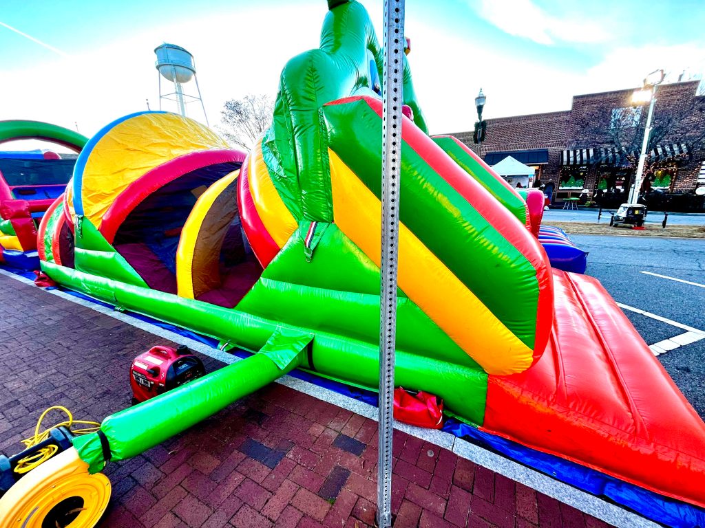 Bug Obstacle Course w/ Slide – Backyard Party Rentals